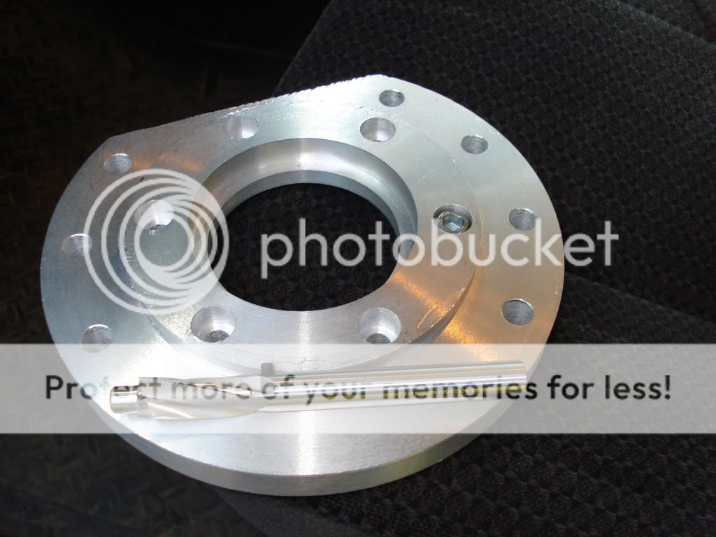 Bolt size in Stak Monster box rear seal cap? | Pirate 4x4